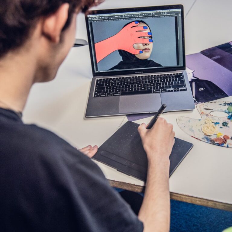 Graphic and Digital Design College Courses | Access Creative College